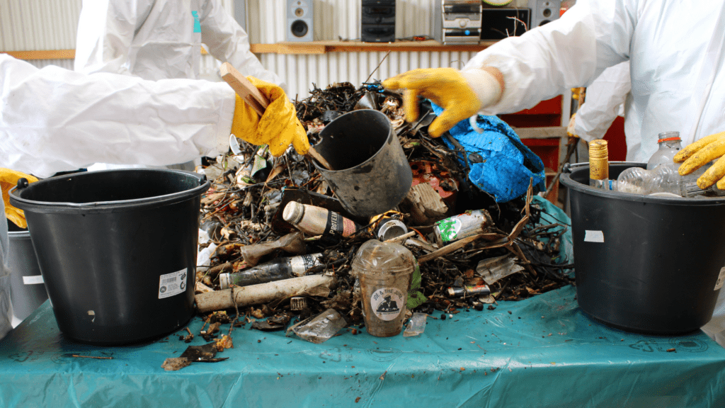 How Do We Monitor Plastic Pollution in Rivers? - The Great Bubble Barrier®