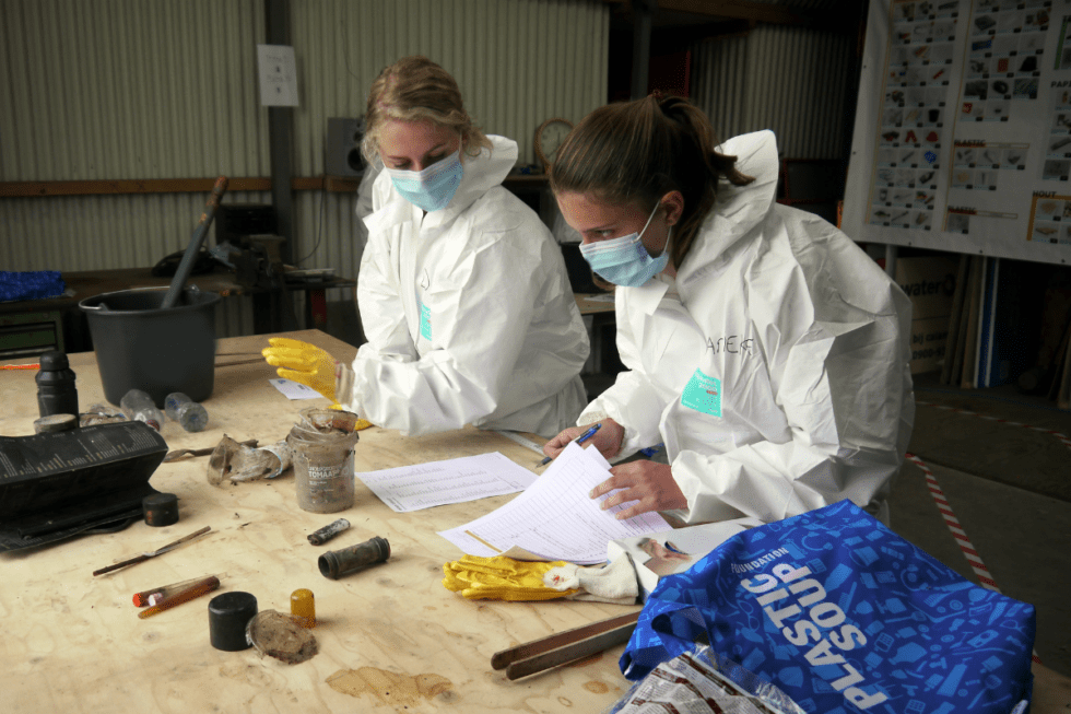Bubble Barrier Amsterdam: A Success in Tackling Plastic Pollution - The ...